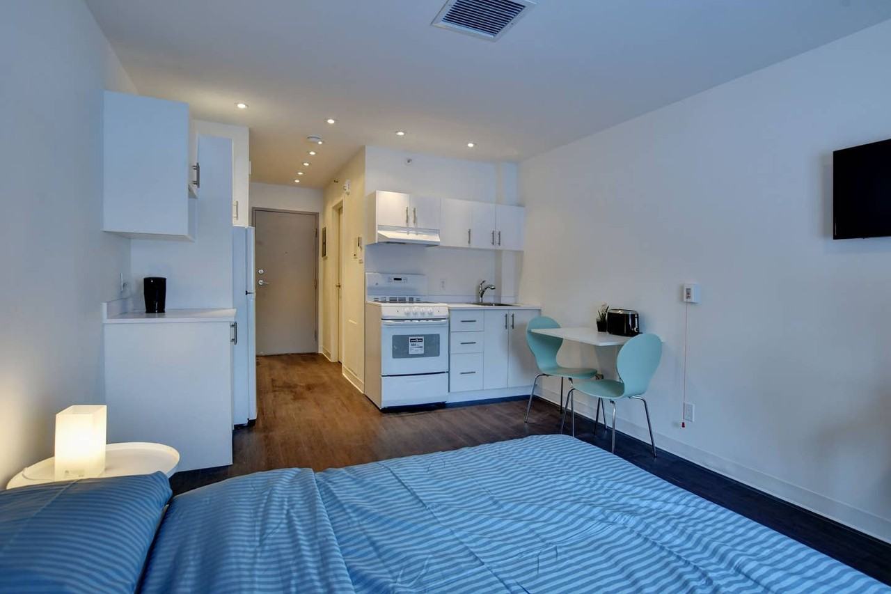 Studio a Laval, meubler, tout inclu, parking, wifi, 31 jours min - 1000 Boulevard Chomedey ...
