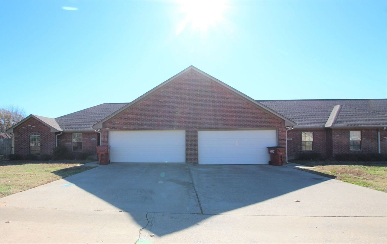 Village Court Quadplex Apartments - Village Ct Chandler TX | Zumper