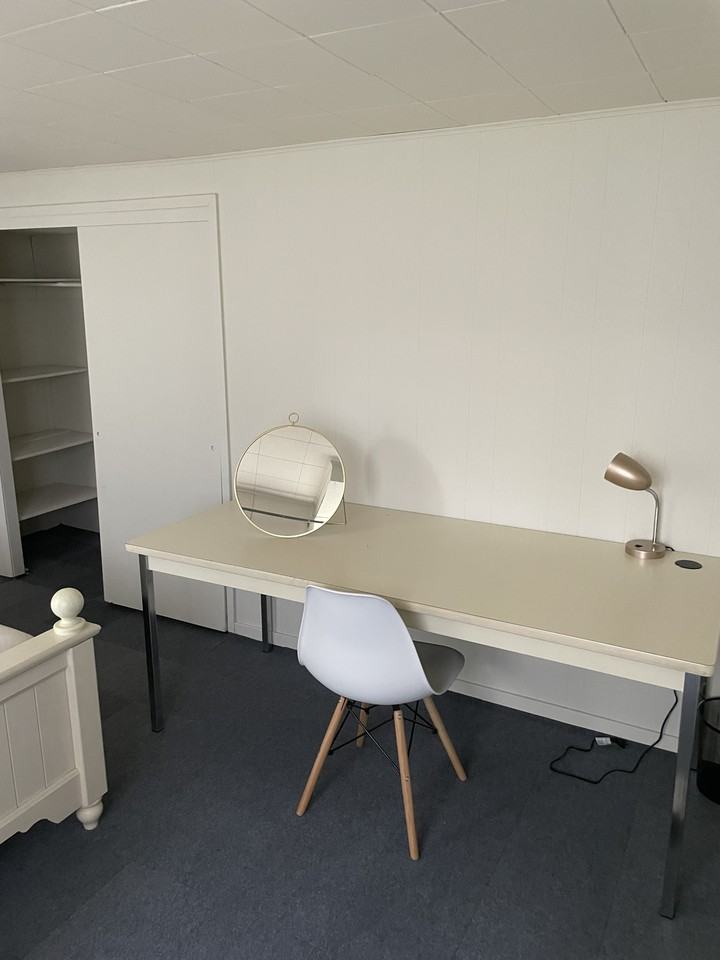 3853 15th Ave W, Vancouver, BC V6R 3A1, CAN - Zumper