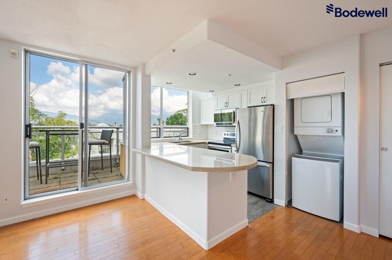 Capers Building Apartments - 2255 4th Ave W Vancouver BC | Zumper