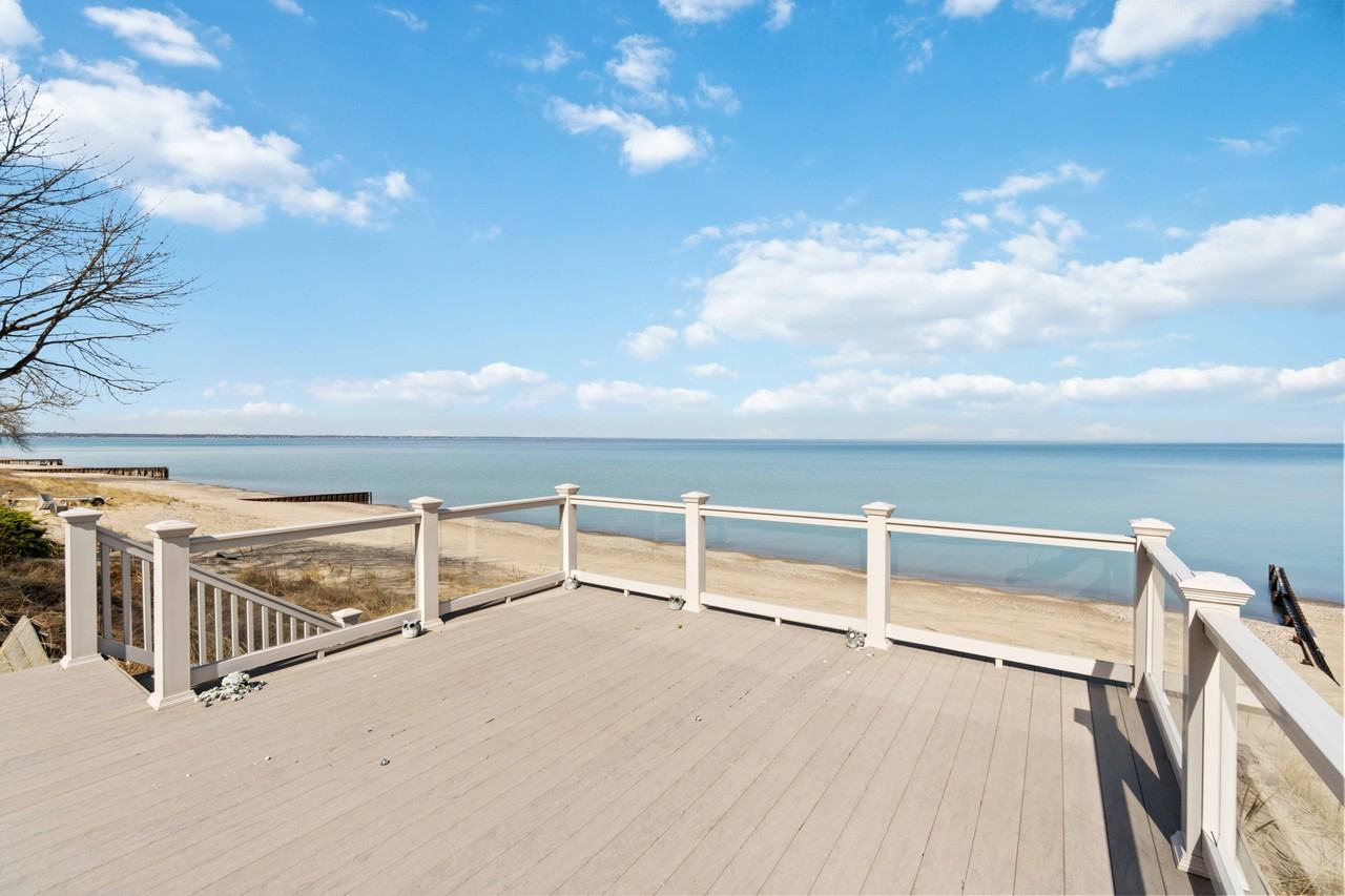 Sarnia North End Waterfront Home, Sarnia, ON N7V 4E3 5 Bedroom House ...