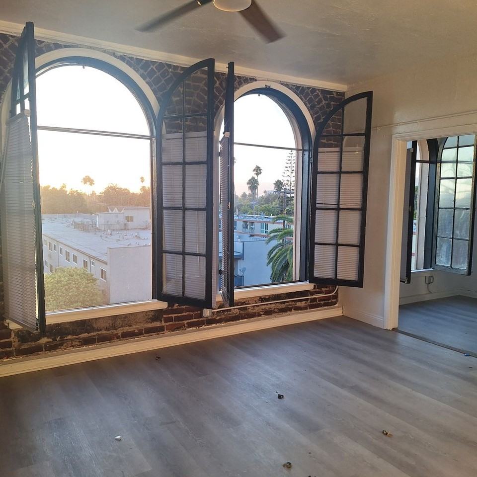 Manhattan Place Apartments - 304 S Manhattan Pl Los Angeles CA | Zumper