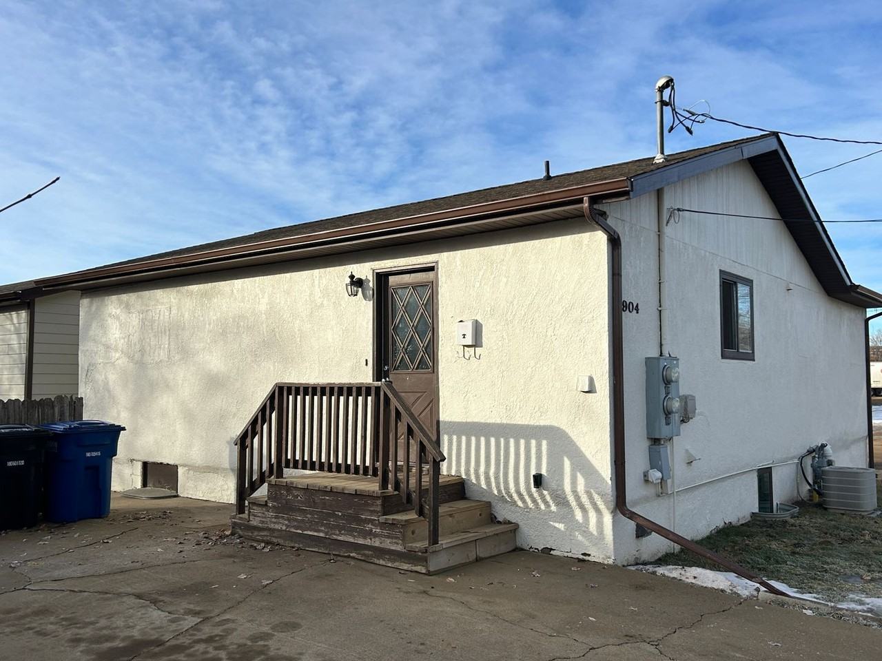 Marshall Apartments - 904 1st St E Dickinson ND | Zumper