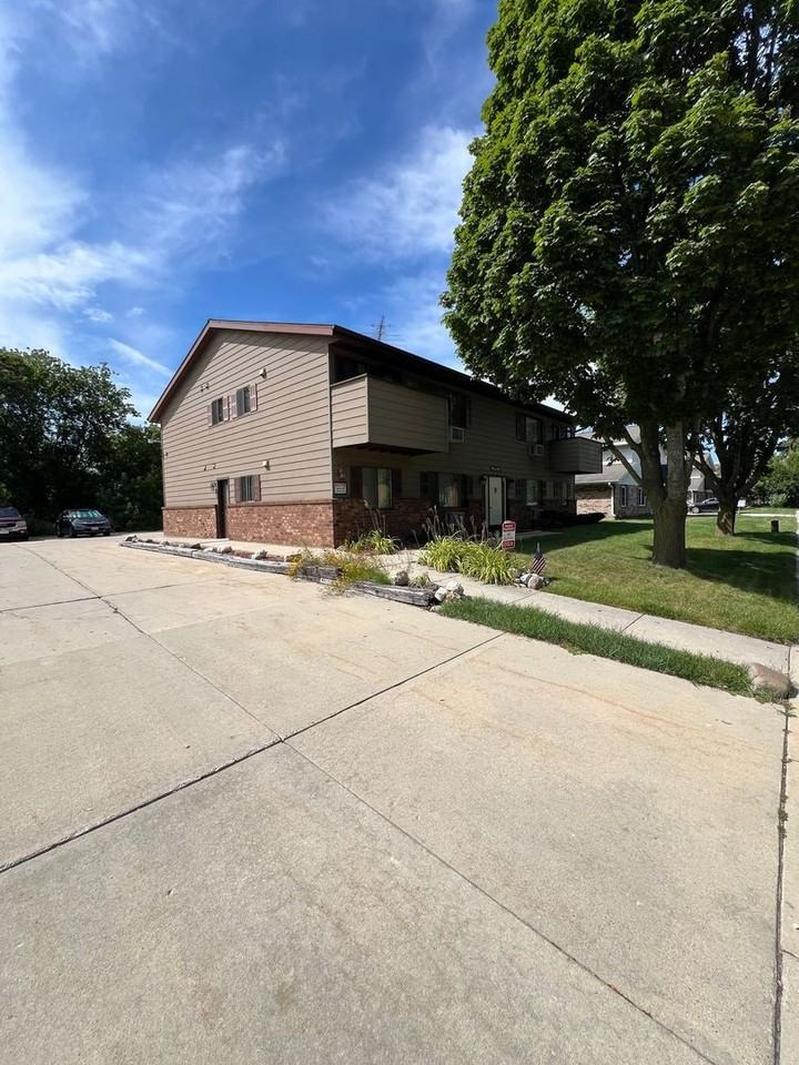 131 Maple Ave. (4 Unit) Apartments - 131 Maple Ave S Slinger WI | Zumper