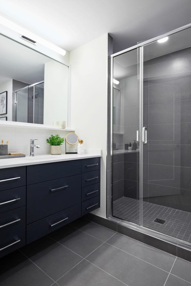 Meridian 2250 at Eisenhower Station Apartments - 2250 Dock Ln ...