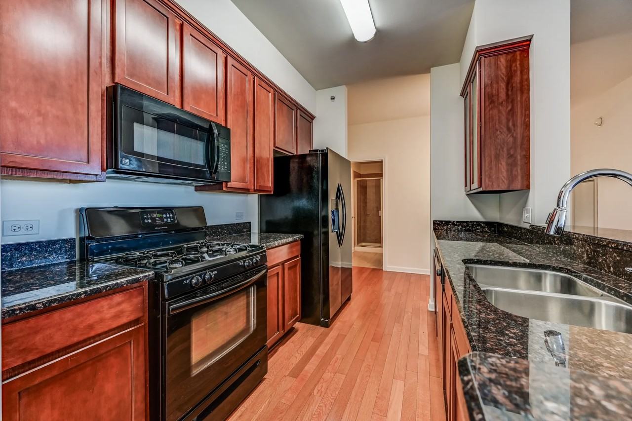 Apartments for Rent in Elgin, IL - 25 Condos & Other Rentals | Zumper