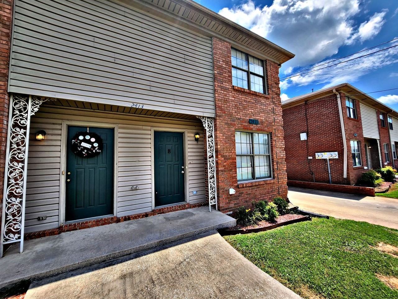 (RCH-32)) Gaslight Manor Townhomes Apartments - Gaslight Pl Sw Decatur ...