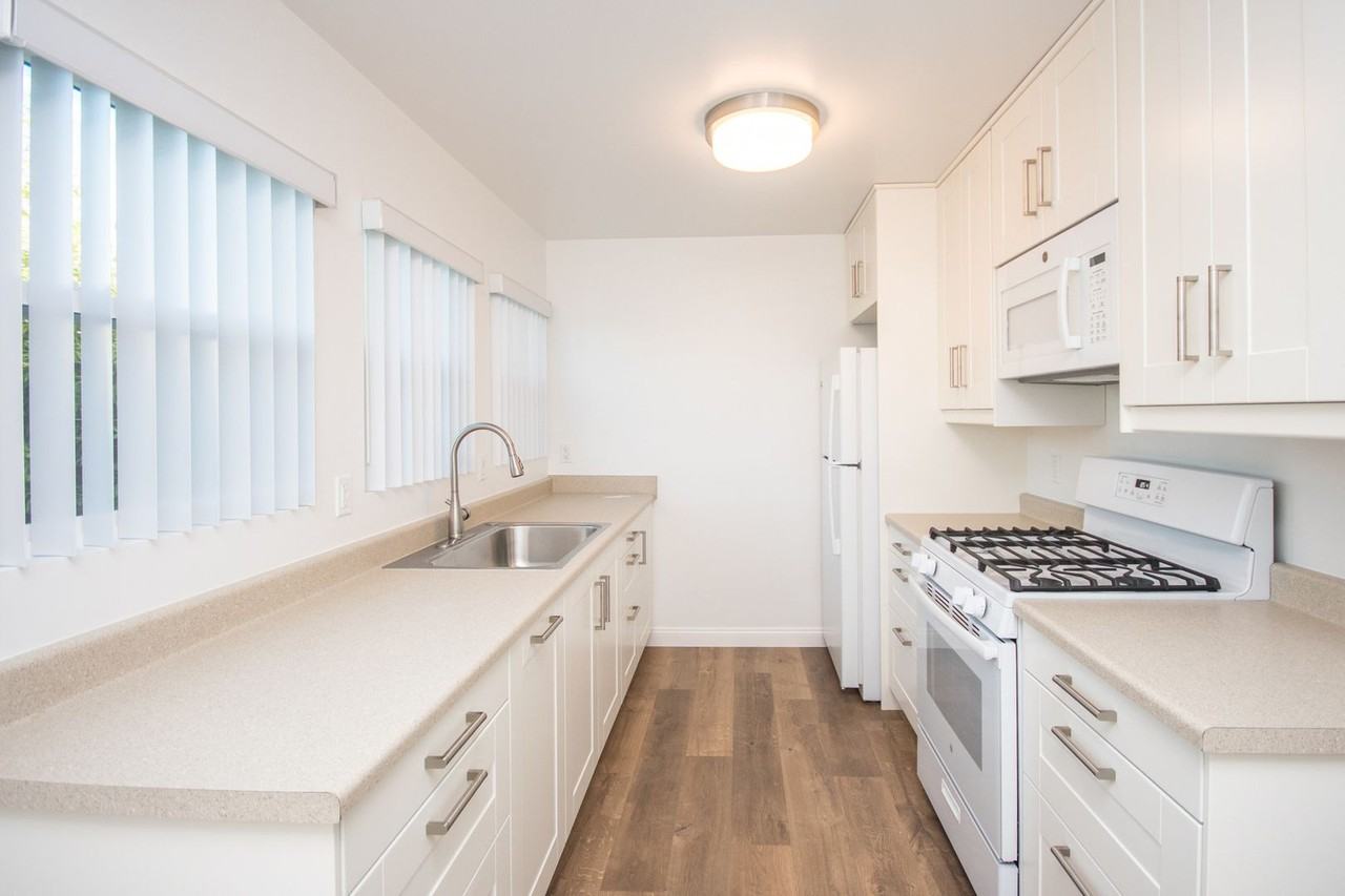 WALKER WAY 158-160 Apartments - 158 Walker Way Vista CA | Zumper