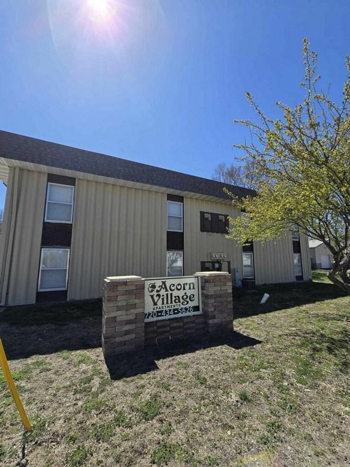 Acorn Apartments - 702 702 - 704 - 706 Doster Street Concordia KS | Zumper