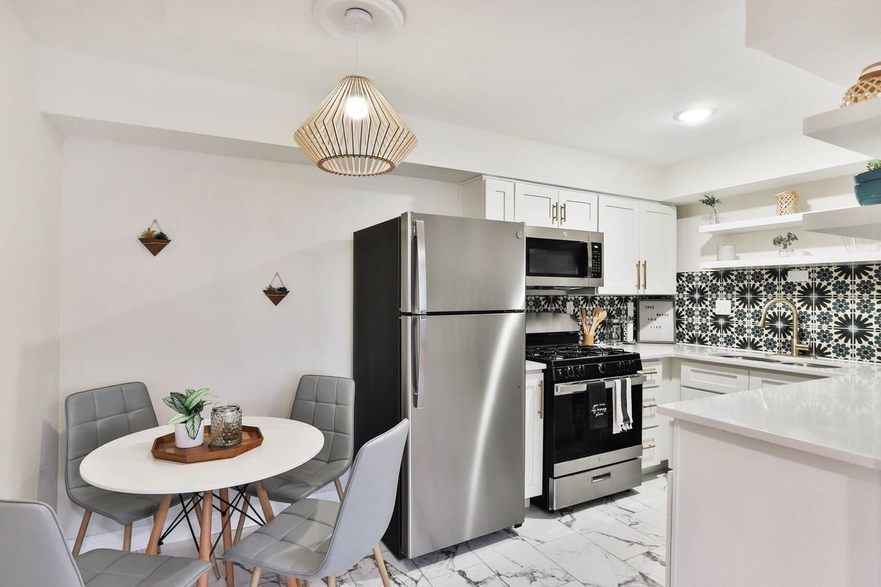 Sunshine Apartments - 7055 Hampton Ave St. Louis MO | Zumper