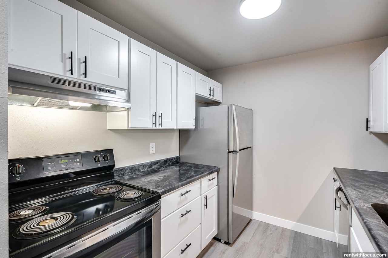 The Edge Community Apartments - 100 West Walnut Street Green Bay WI ...