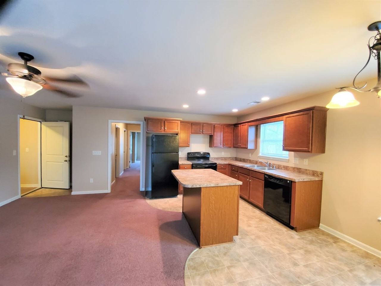 Rosewood Condos Apartments - 409 Rosewood Ct Blue Ridge Manor KY | Zumper