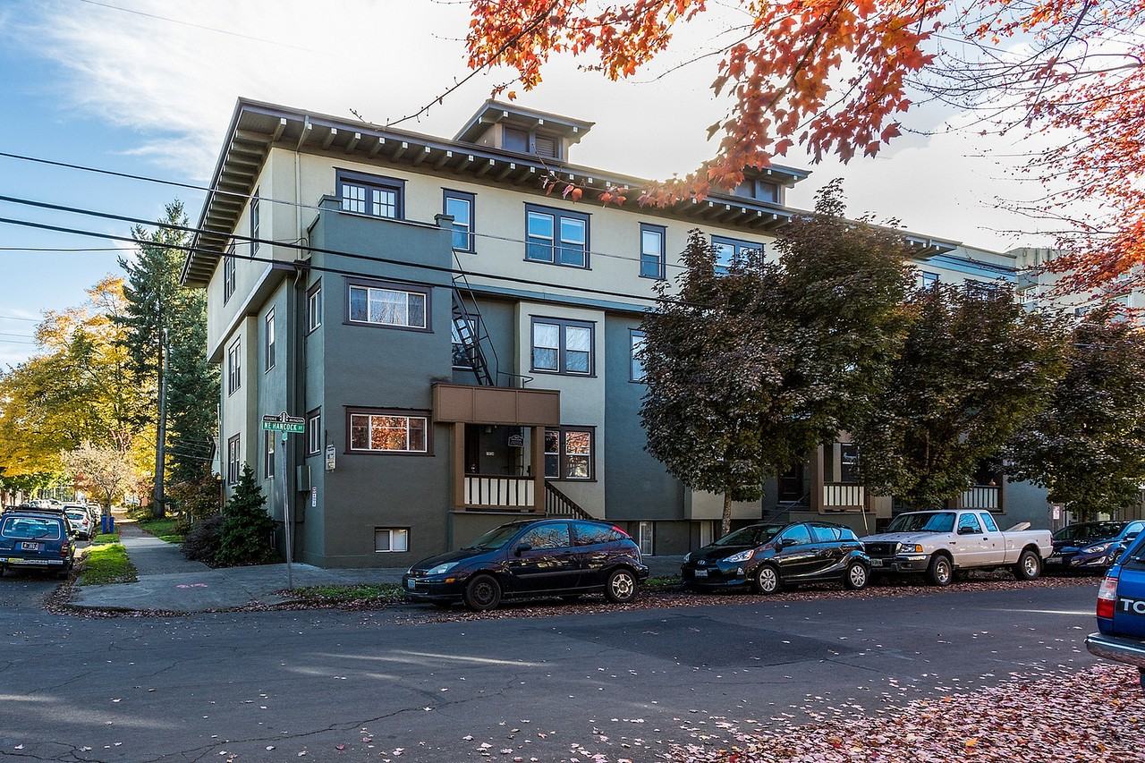 Bonnie Brae Apartments - 1036 Ne Hancock St Portland OR | Zumper