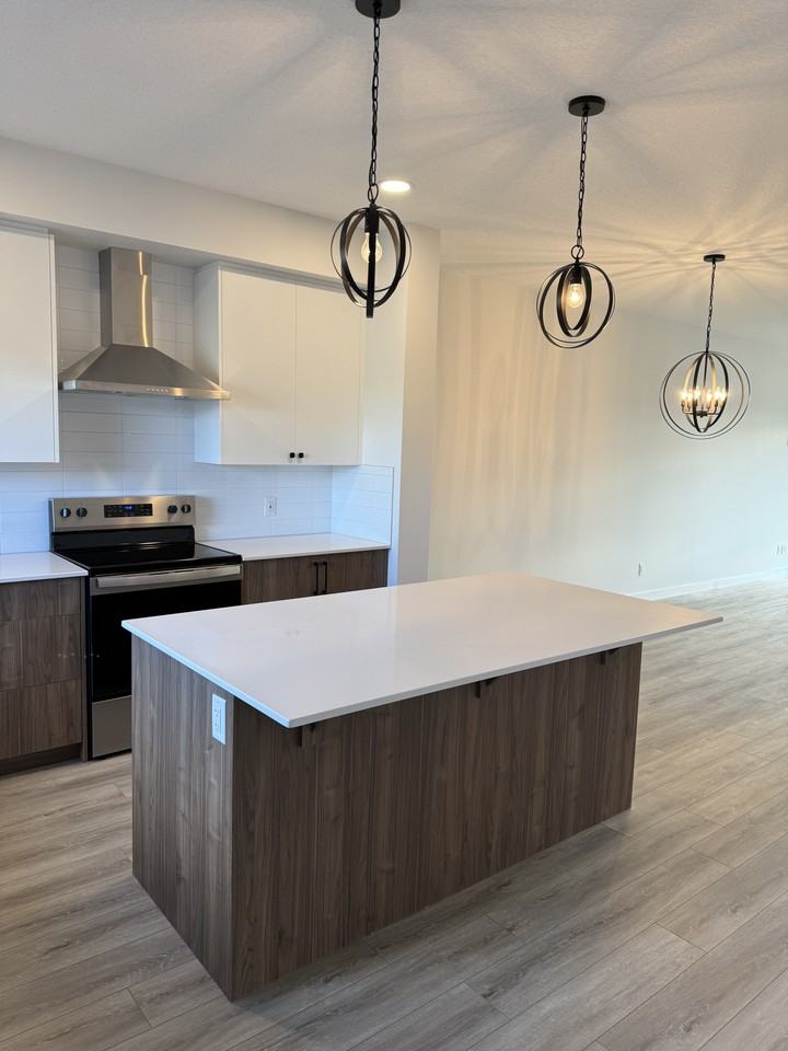 Edith Edith Green Northwest, Calgary, AB T3R 1S6 3 Bedroom Apartment ...