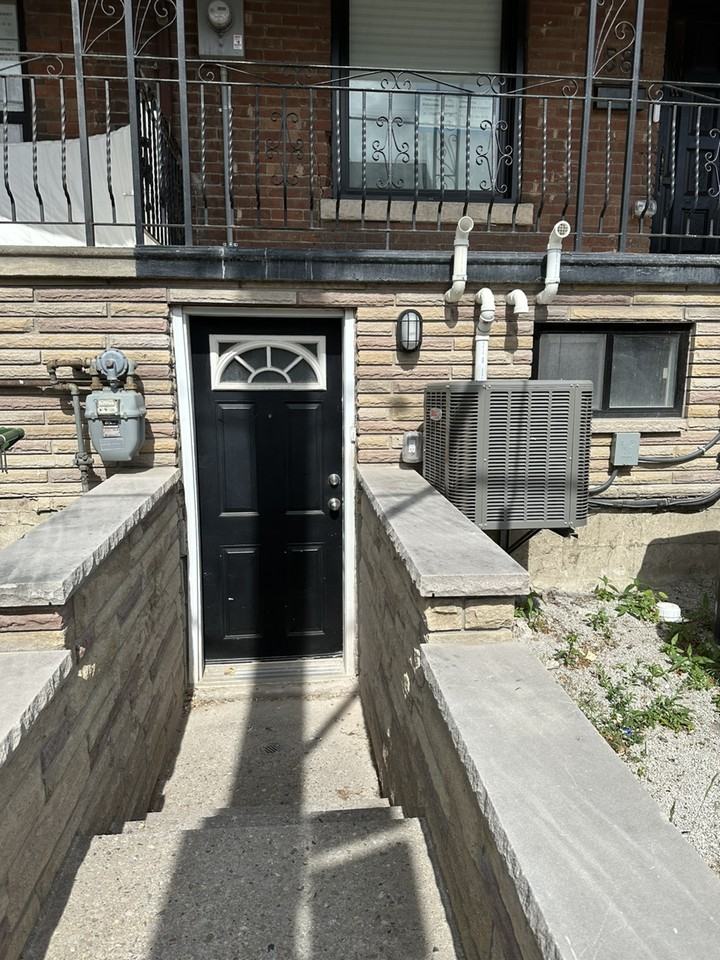 Ossington Ave, Toronto, ON M6G 3T4 - Studio Apartment for Rent | PadMapper
