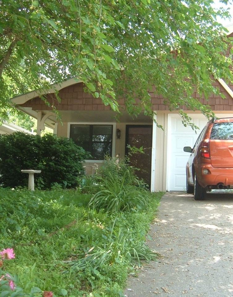 703-705 Arizona Apartments - 703 Arizona St Lawrence KS | Zumper