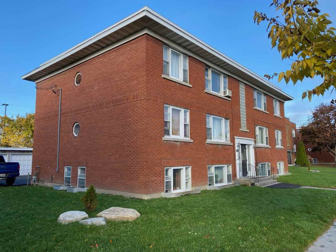 844 Kirkwood Avenue, Ottawa, ON K1Z 5Y1 - 1 Bedroom Apartment for Rent ...