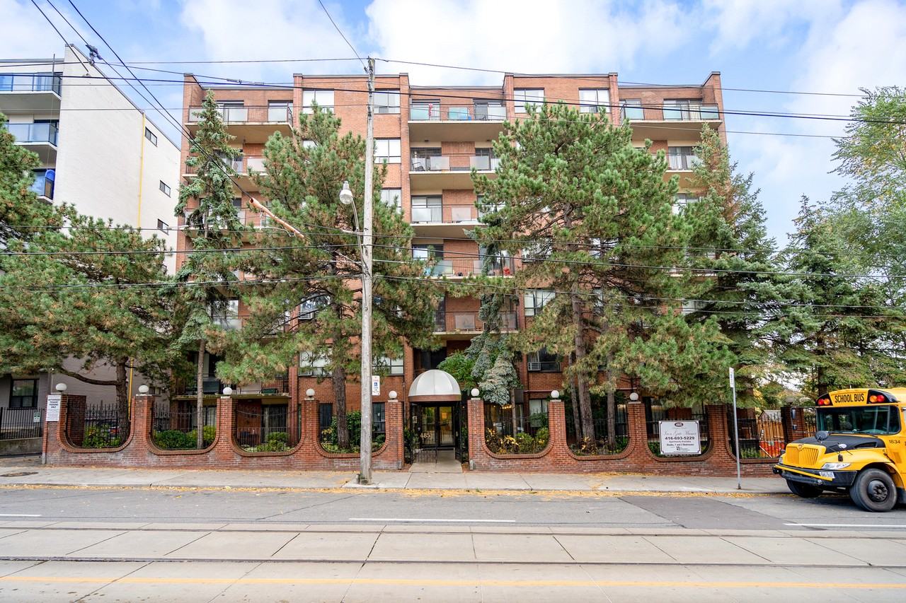 Iron Gate Manor Apartments 485 Kingston Rd Toronto On Zumper