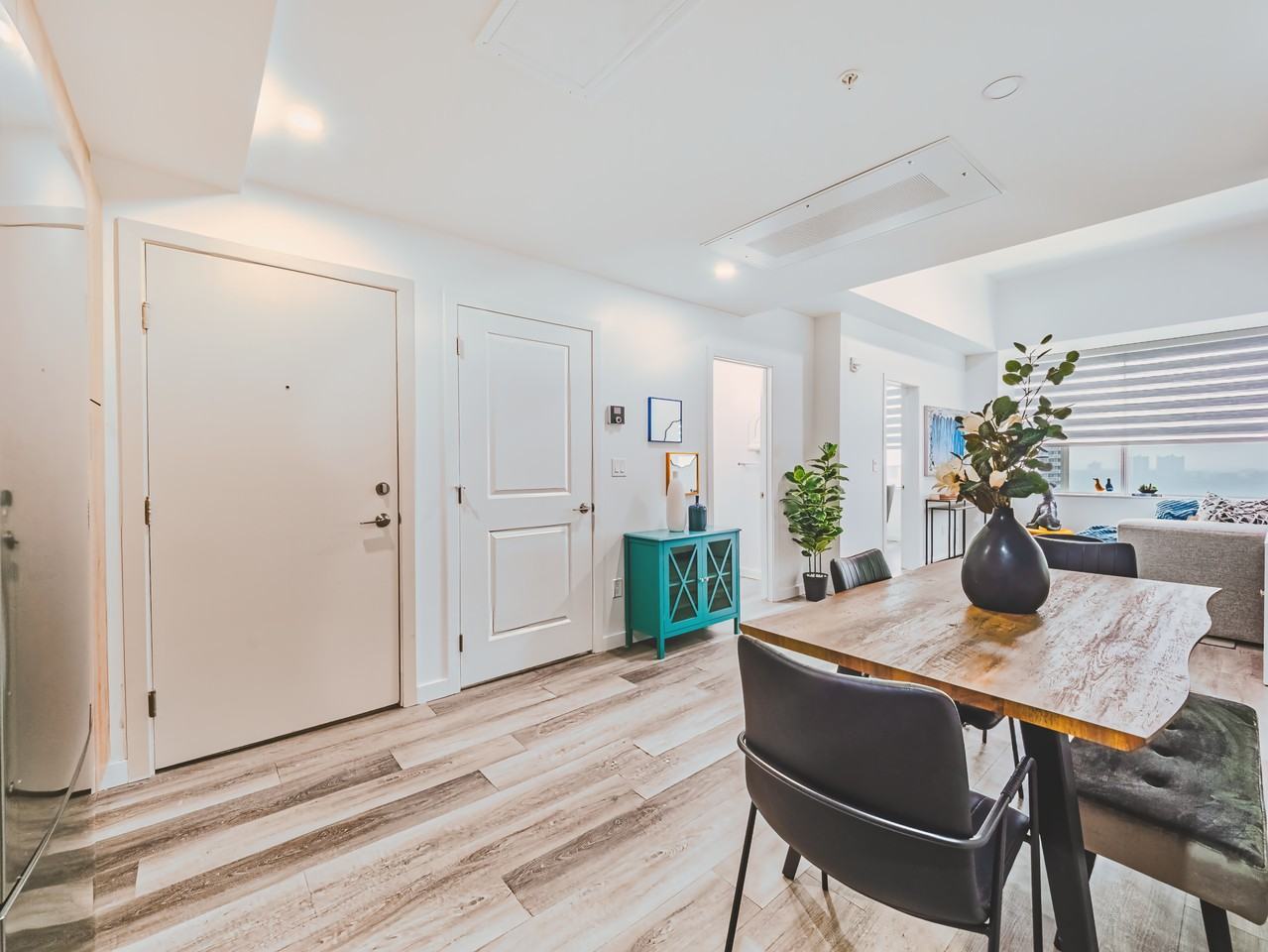 Peak Residences Downtown Edmonton Apartments - 10058 102 St Nw Edmonton ...