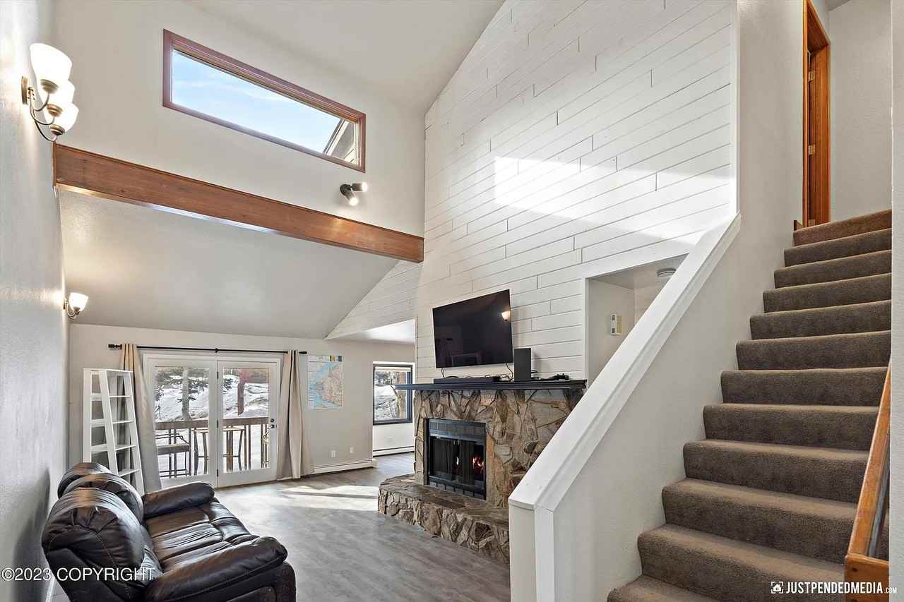 4101 Raspberry Rd, Anchorage, AK 99502 - 3 bedroom House Rental ...