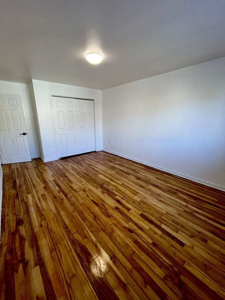 8908 Boul Châteauneuf, Montréal, QC H1K 1G5 3 Bedroom Apartment for ...