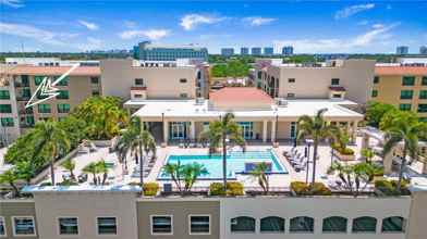 9123 Strada Pl, Naples, FL 34108 - 1 Bedroom Apartment for Rent | PadMapper