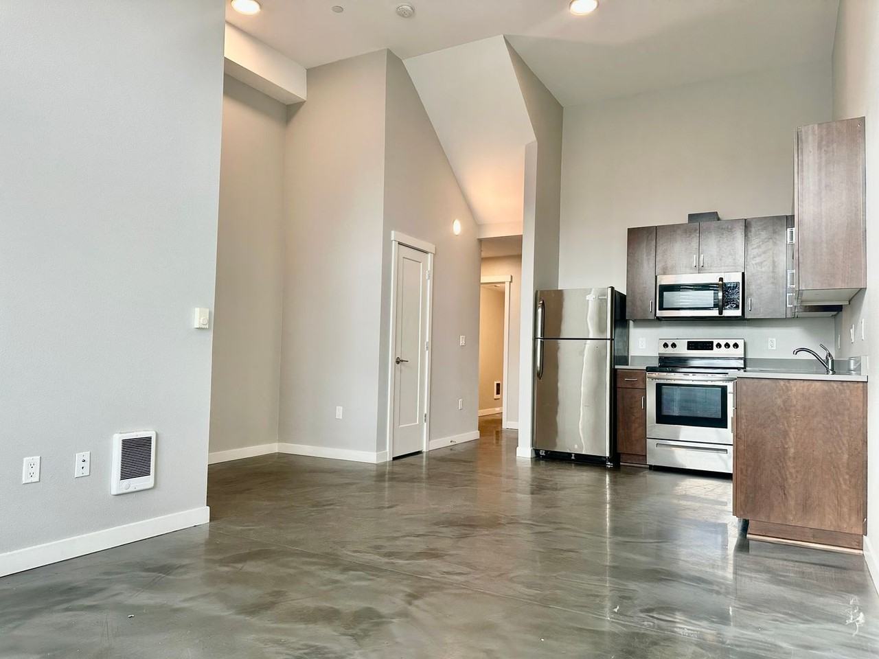 J0215 - Fenwick Crossing Apartments - 1765-1775-1785 N Lombard St ...