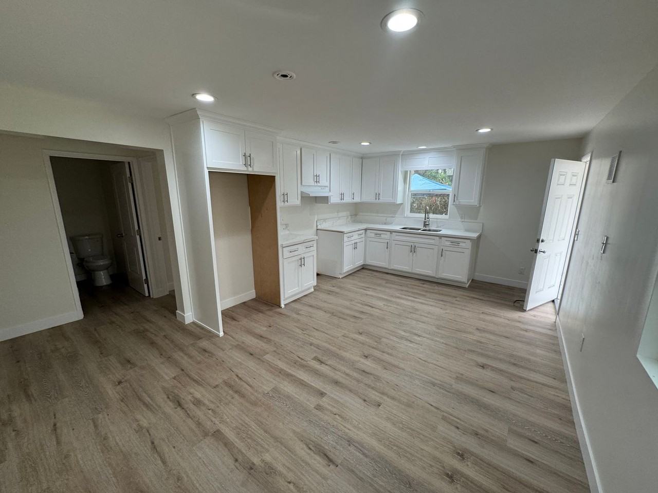 1440 E 48th PL Apartments - 1440 E 48th Pl Los Angeles CA | Zumper