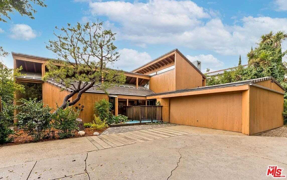 515 N Roxbury Dr, Beverly Hills, CA 90210 - 3 bedroom House Rental ...