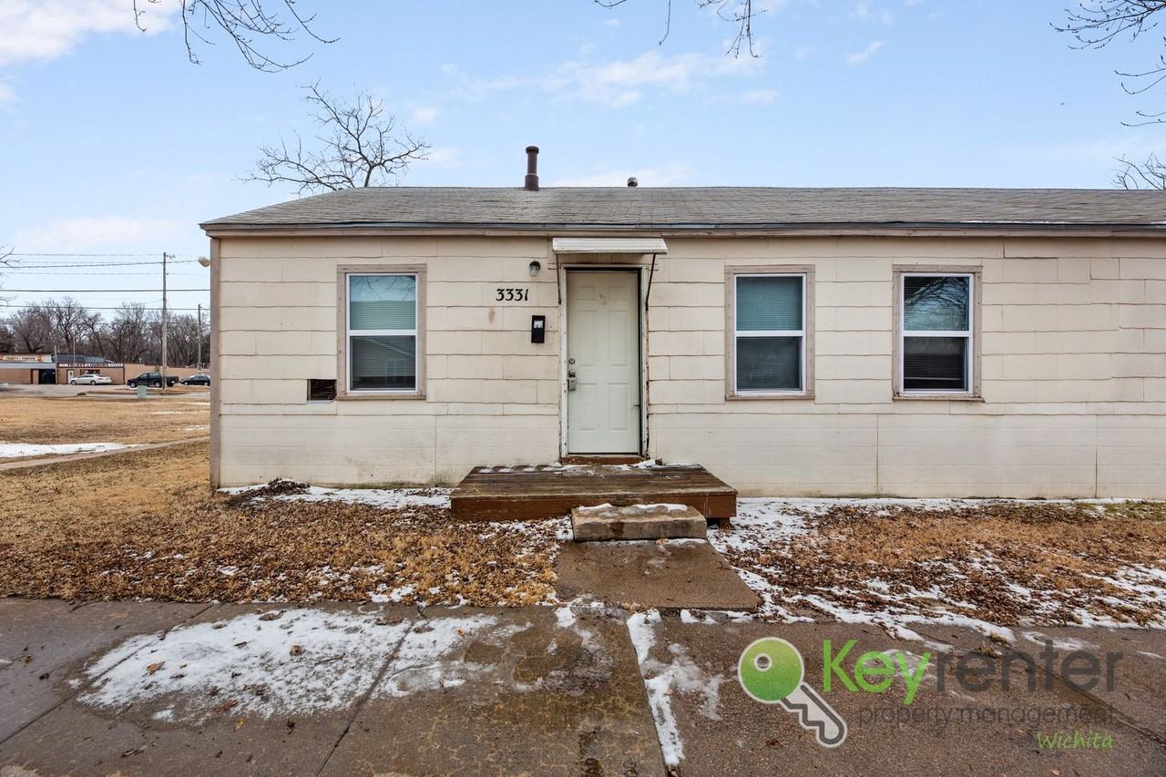 Neely Ct fourplex Apartments - 3321 E Neely Ct Wichita KS | Zumper