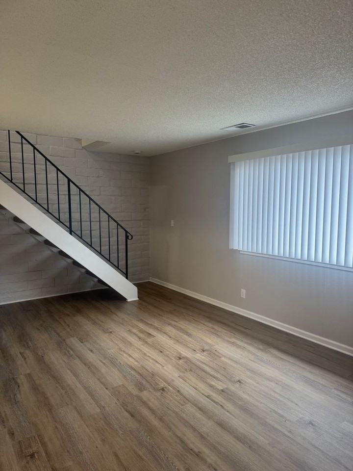 3260, 3276, 3306 Alexander Drive Apartments - Redding CA | Zumper