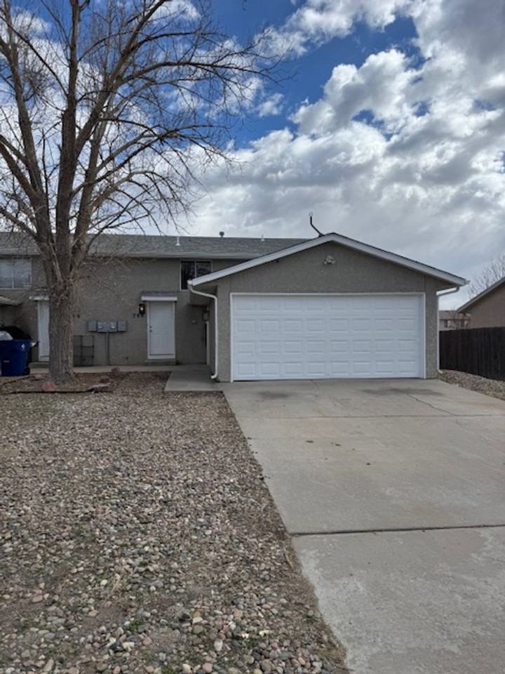 1110 Bellflower LLC. 706 Apartments - 706 S Bellflower Dr Pueblo West ...