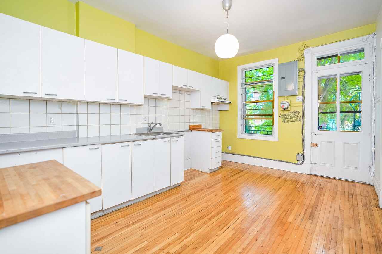 6371 Rue Saint-Dominique, Toronto, QC H2S 3A6 2 Bedroom Apartment for ...