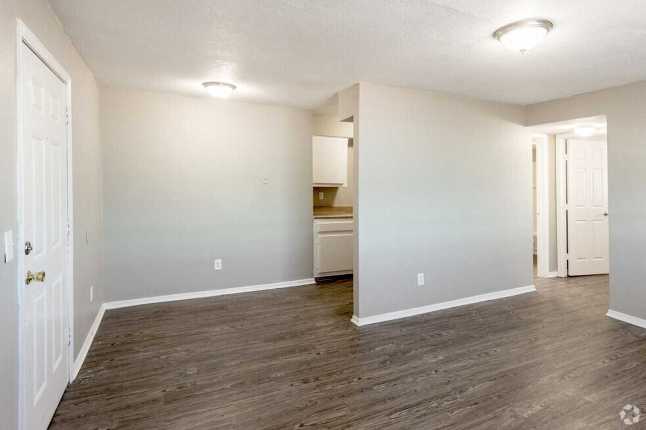 Parmele Apartments - 804 Nw 12th St, Moore, OK 73160 - Apartment for ...