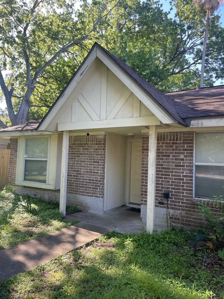13111 Maxim Drive, Houston, TX 77065 - 2 unit Rentals - Zumper