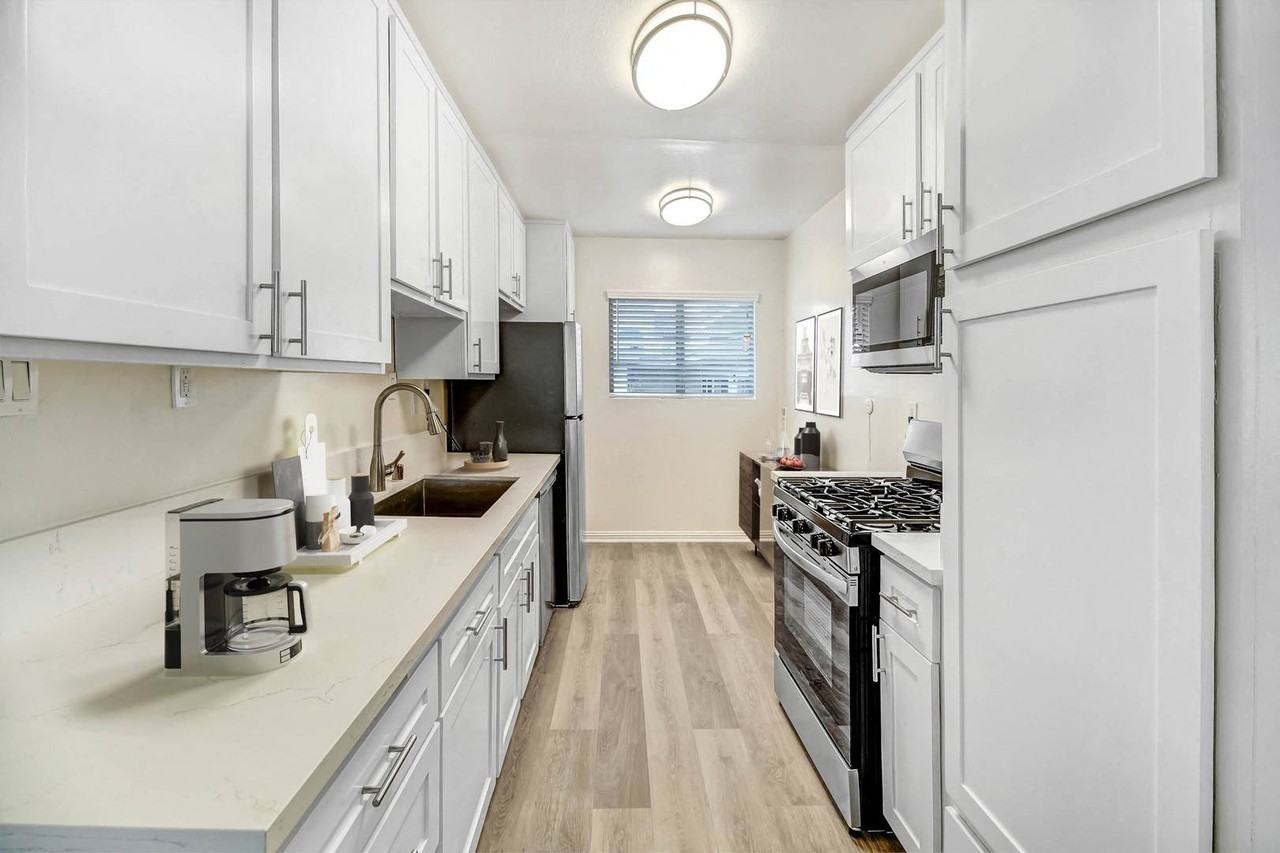 Riverside Drive Apartments - 13157 Riverside Dr Los Angeles CA | Zumper