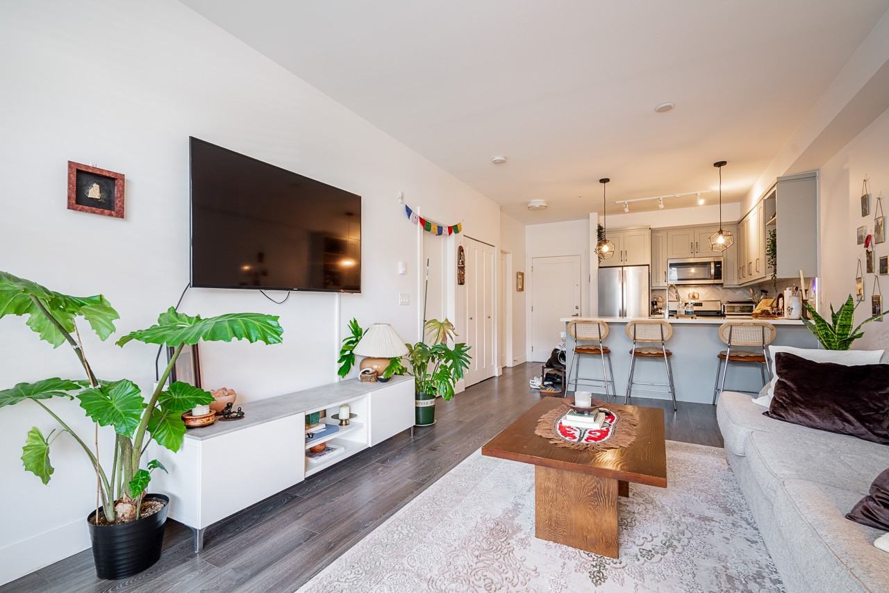 14550 Winter Crescent #106, Surrey, BC V4P 0G4 1 Bedroom Condo for ...