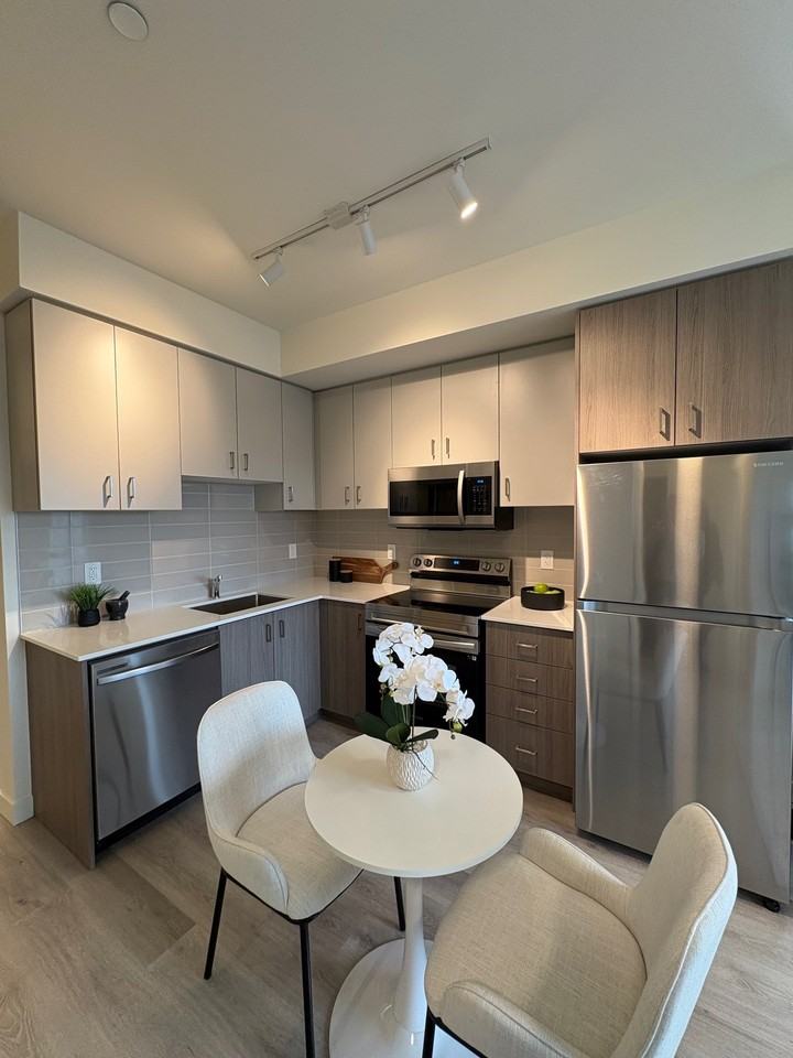 ROXY Apartments - 8 Apartment Building Hamilton ON | Zumper