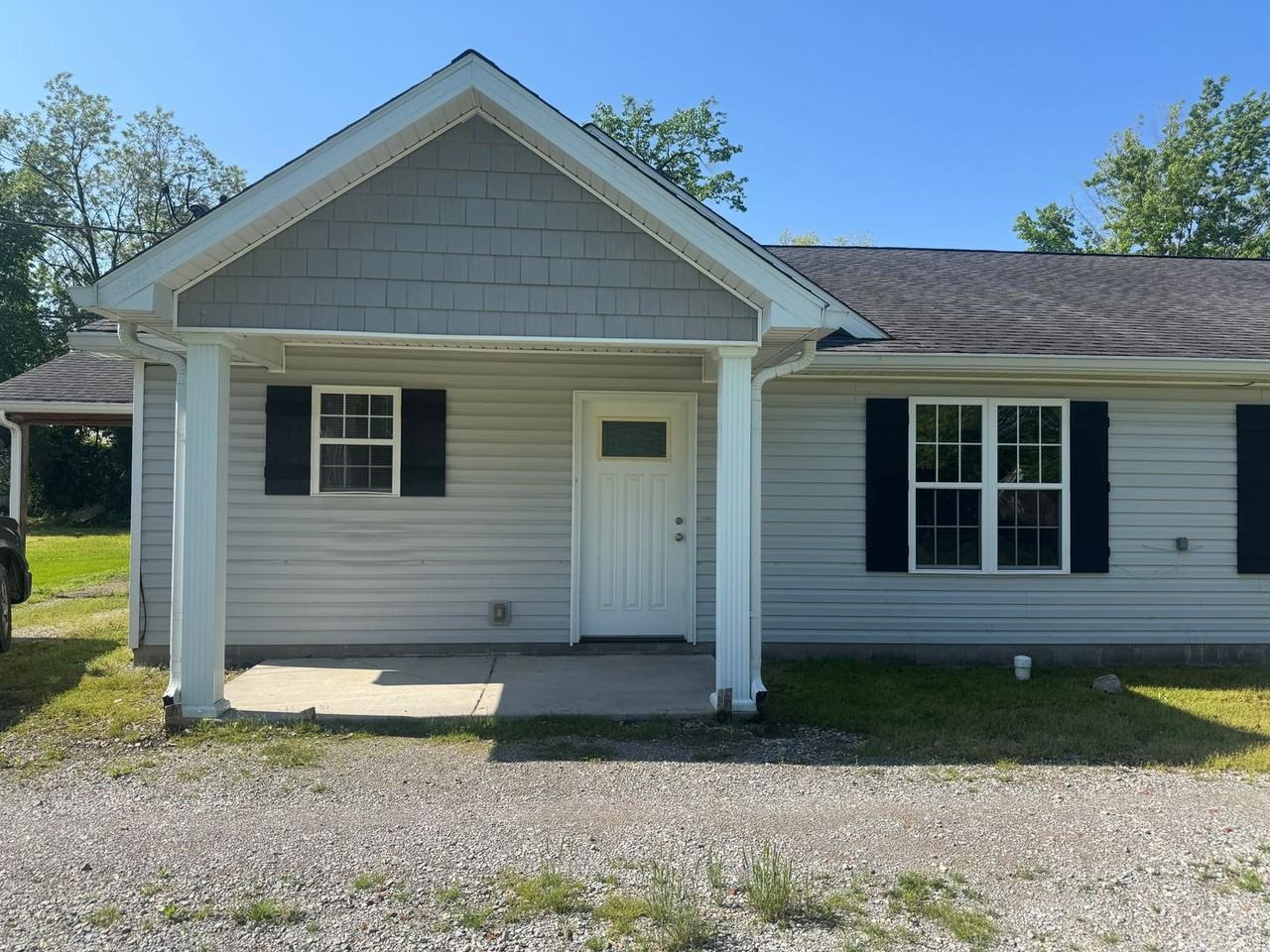 1006 N 9th Apartments - Herrin IL | Zumper