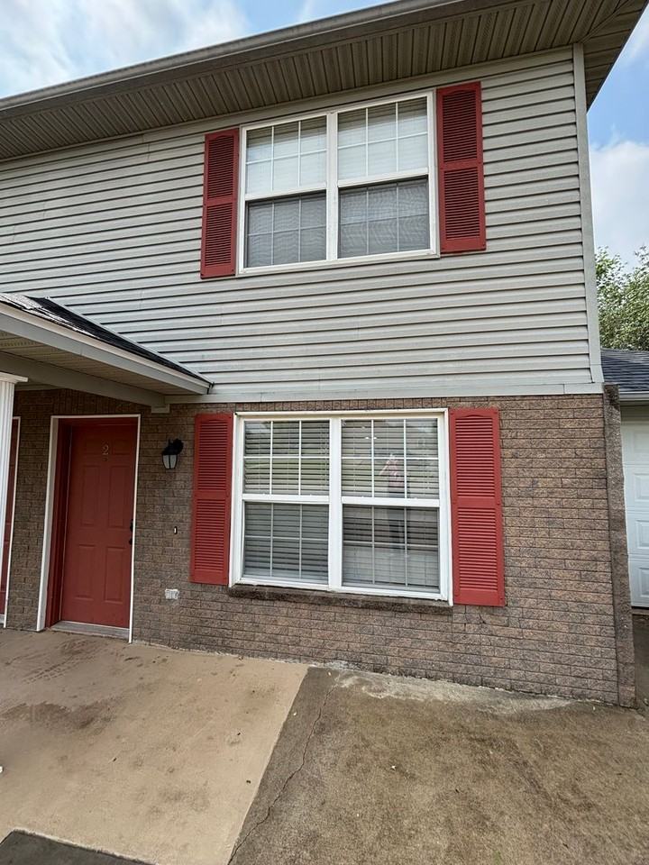 3301 SW Victoria Pl Apt 1 & 2 Apartments - 3301 Sw Victoria Pl ...