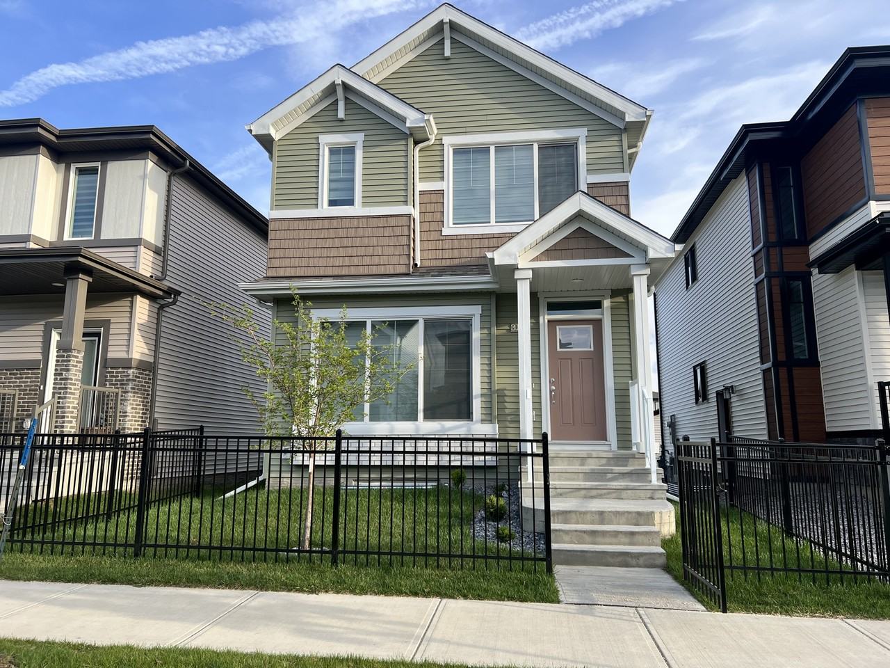 3112 Challand Lane Sw, Edmonton, AB T6W 2W2, CAN - 3 bedroom House ...