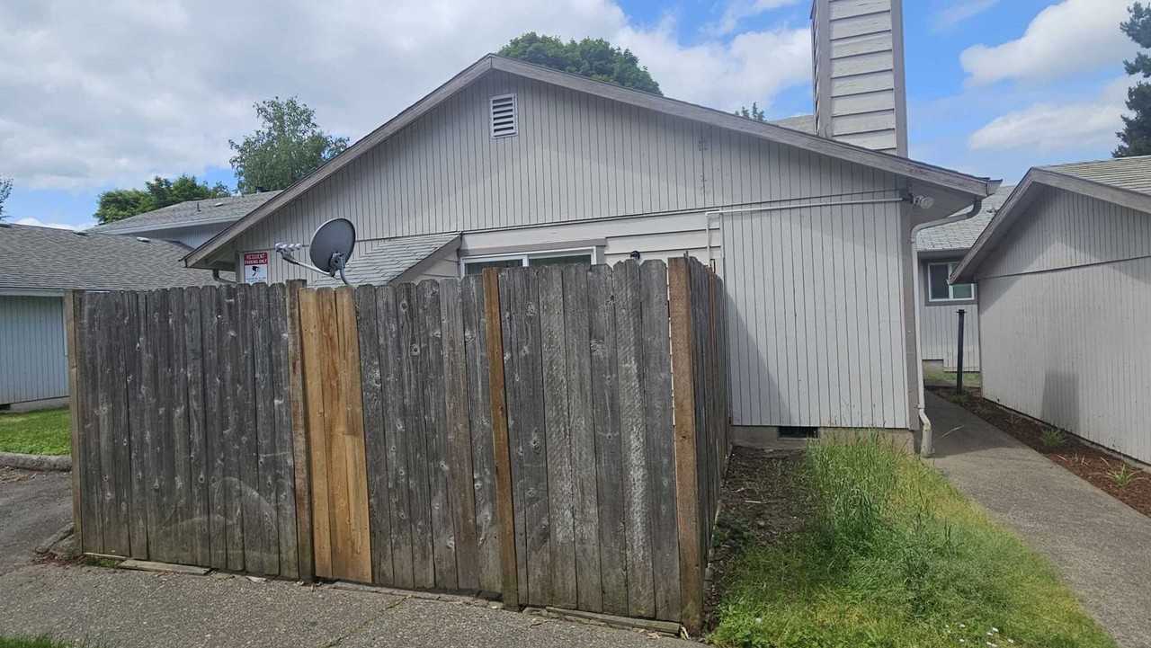 THA23001 Apartments - 9765 Sw Lookout Ter Beaverton OR | Zumper