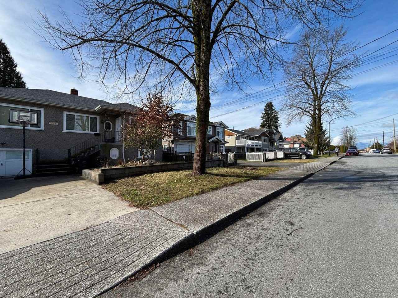 6819 Linden Ave, Burnaby, BC V5E 3G5 - 2 Bedroom Apartment for Rent ...