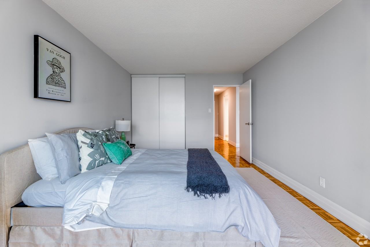 2 Silver Maple Court Apartments - Brampton ON | Zumper