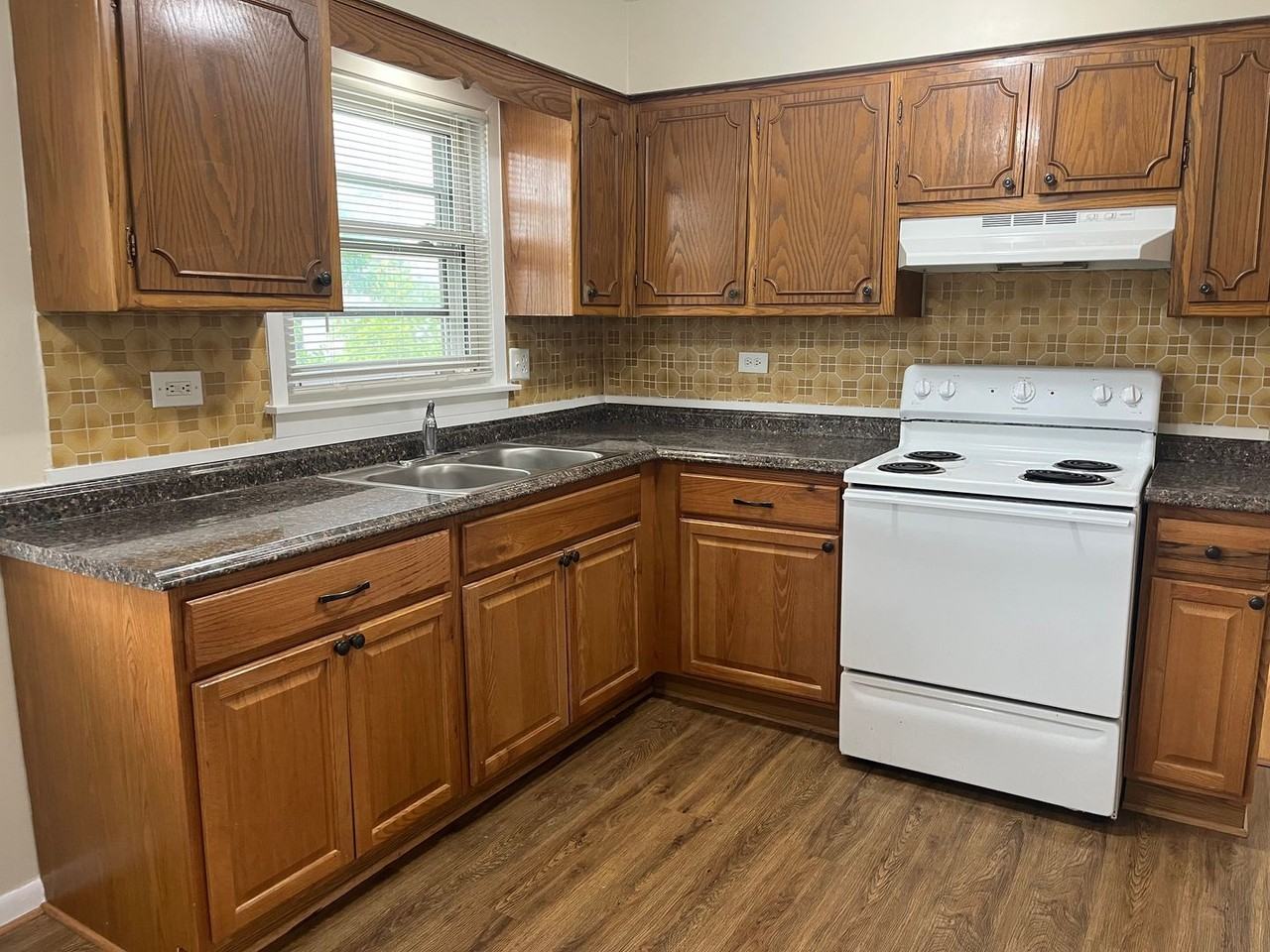 9448 Glenlake LLC Apartments - 9448 Glenlake Ave Rosemont IL | Zumper