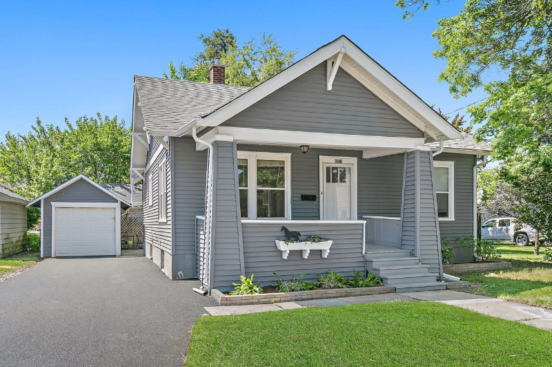 1059 Larkin Ave, Elgin, IL 60123 - 2 bedroom House Rental - Zumper