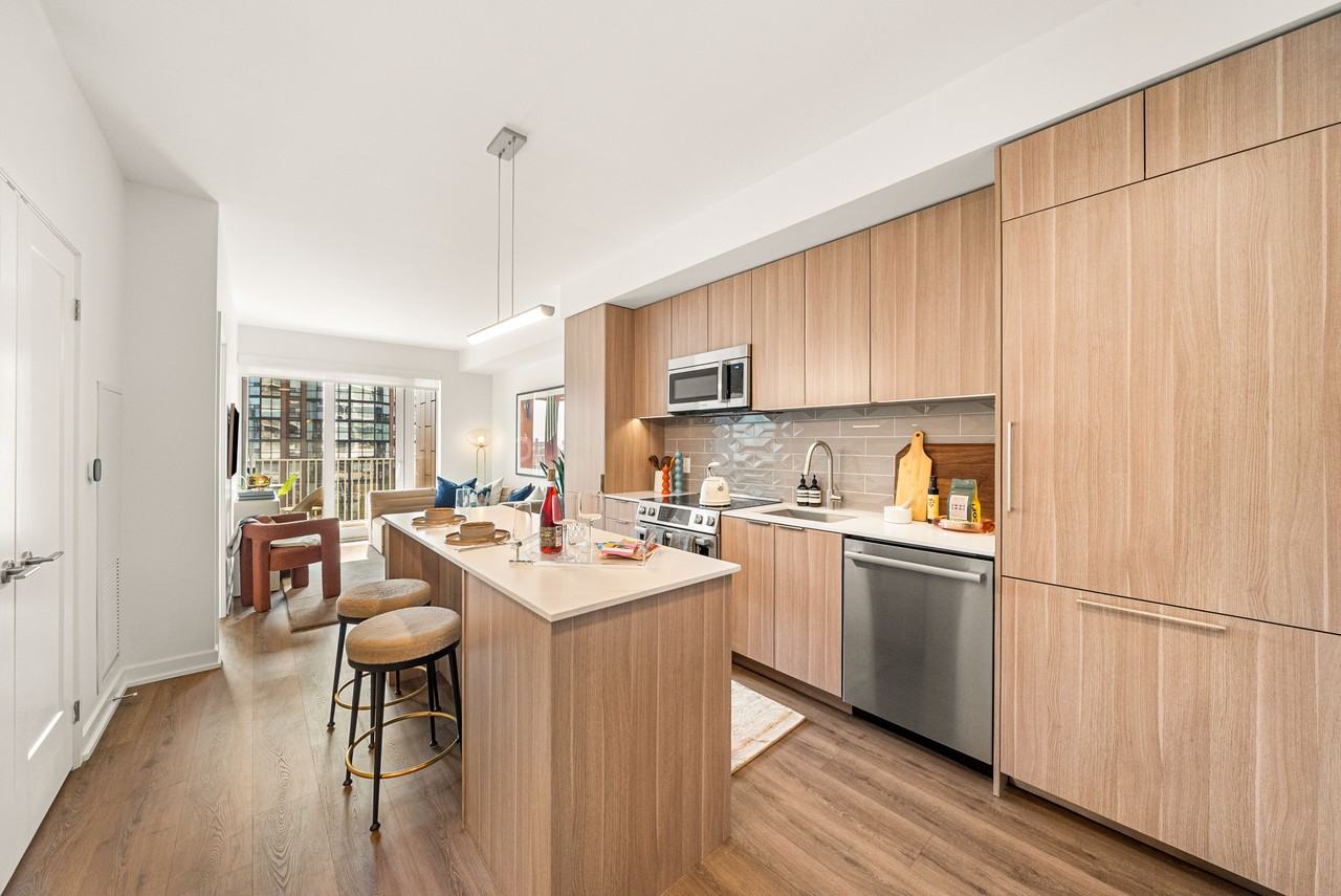 West House Apartments - 88 Bathurst St Toronto ON | Zumper