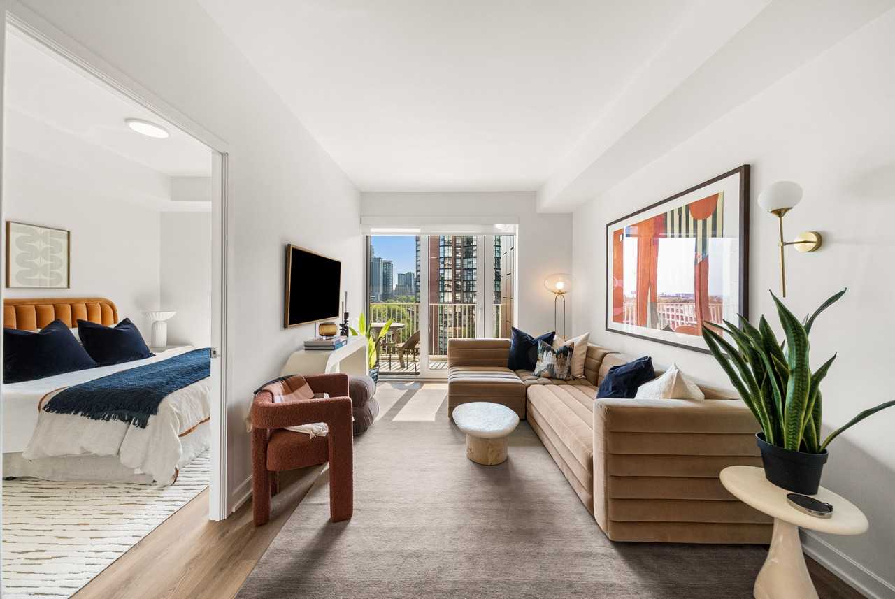 West House Apartments - 88 Bathurst St Toronto ON | Zumper