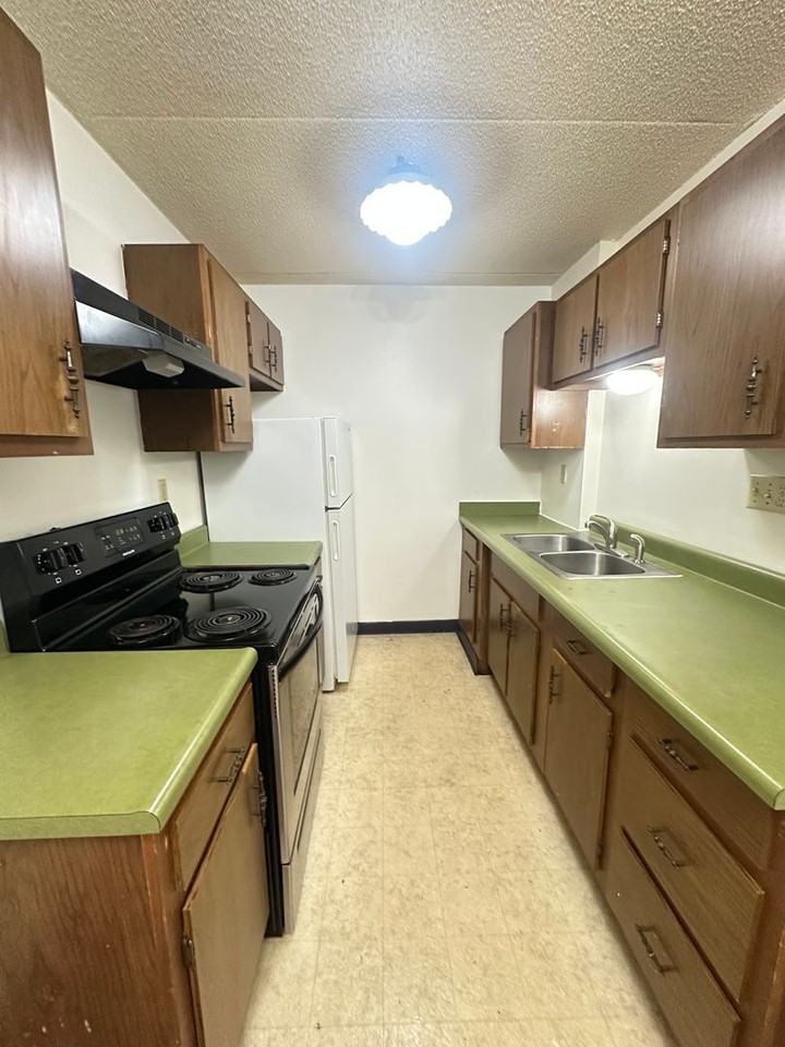 Riverview Towers Apartments - 201 1st Ave Baraboo WI | Zumper