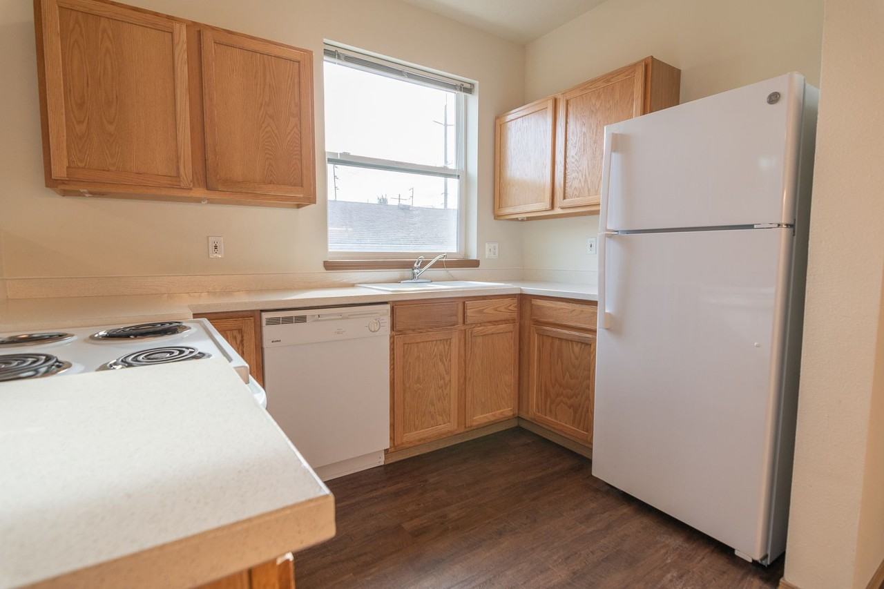 2020 NE Rodney Apartments - 2020 Ne Rodney Ave Portland OR | Zumper